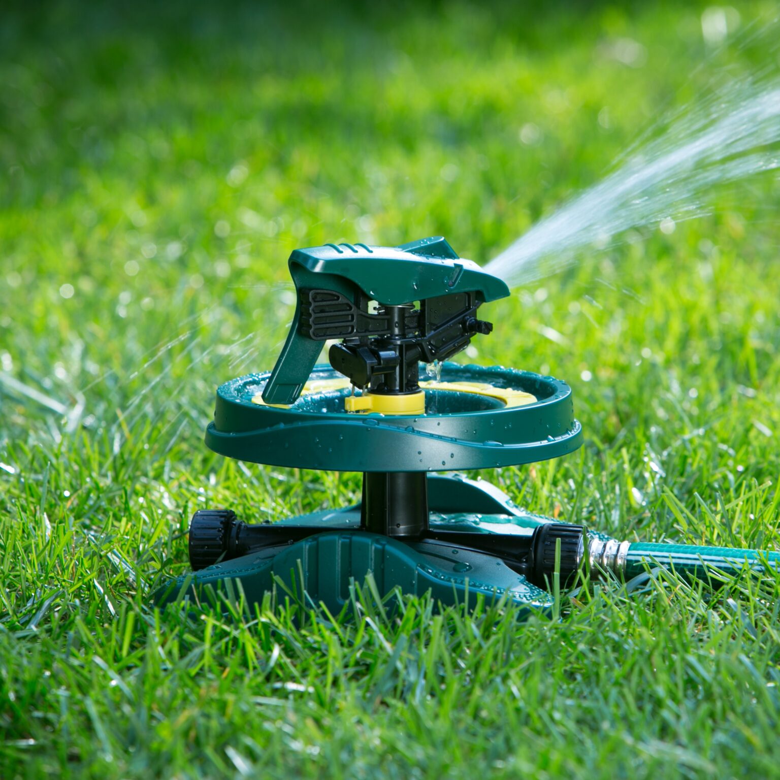 Adjustable Pattern Sprinkler | Melnor, Inc.